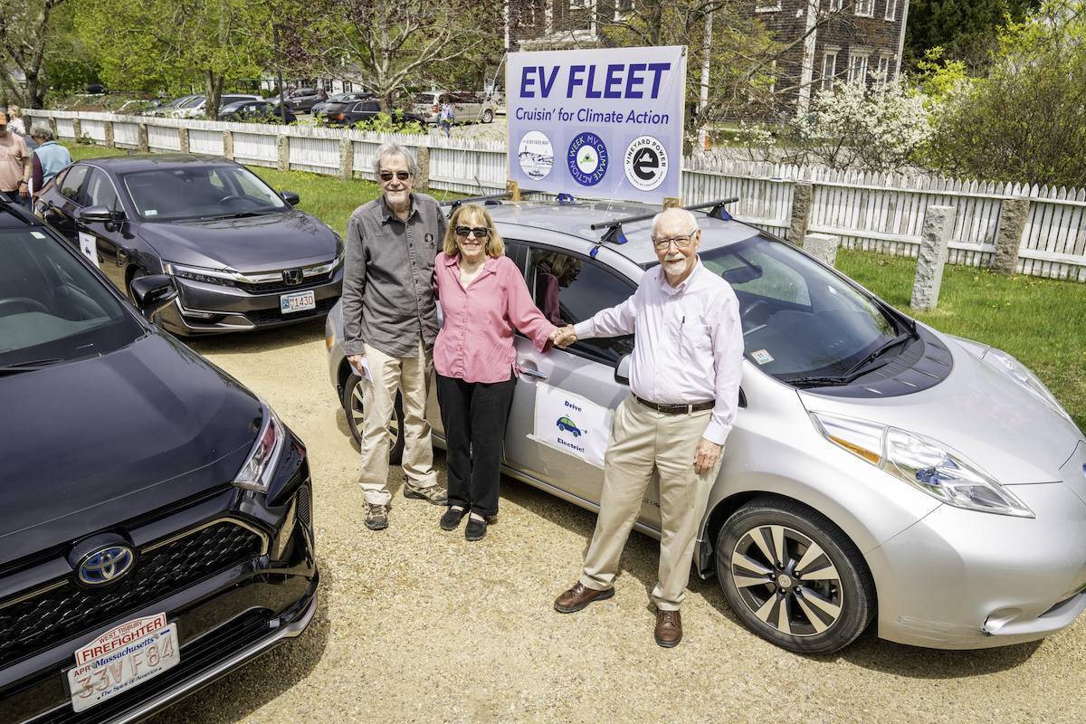 Kristi and Alan Strahler Lead the Climate Week Convoy - Bluedot Living