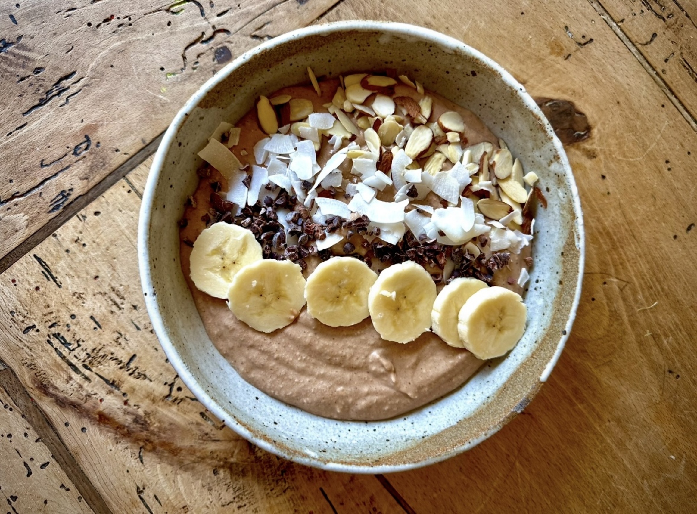 RECIPE: Banana Cacao Bowl - Bluedot Living