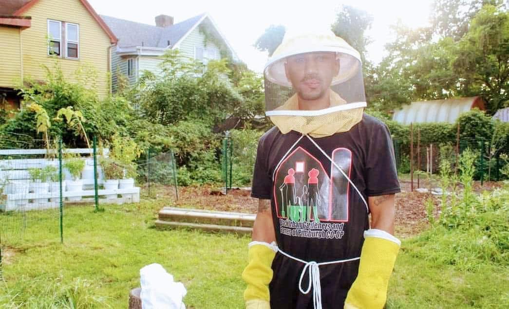 Connecting the Dots: Sharing Food With the Community - Bluedot Living